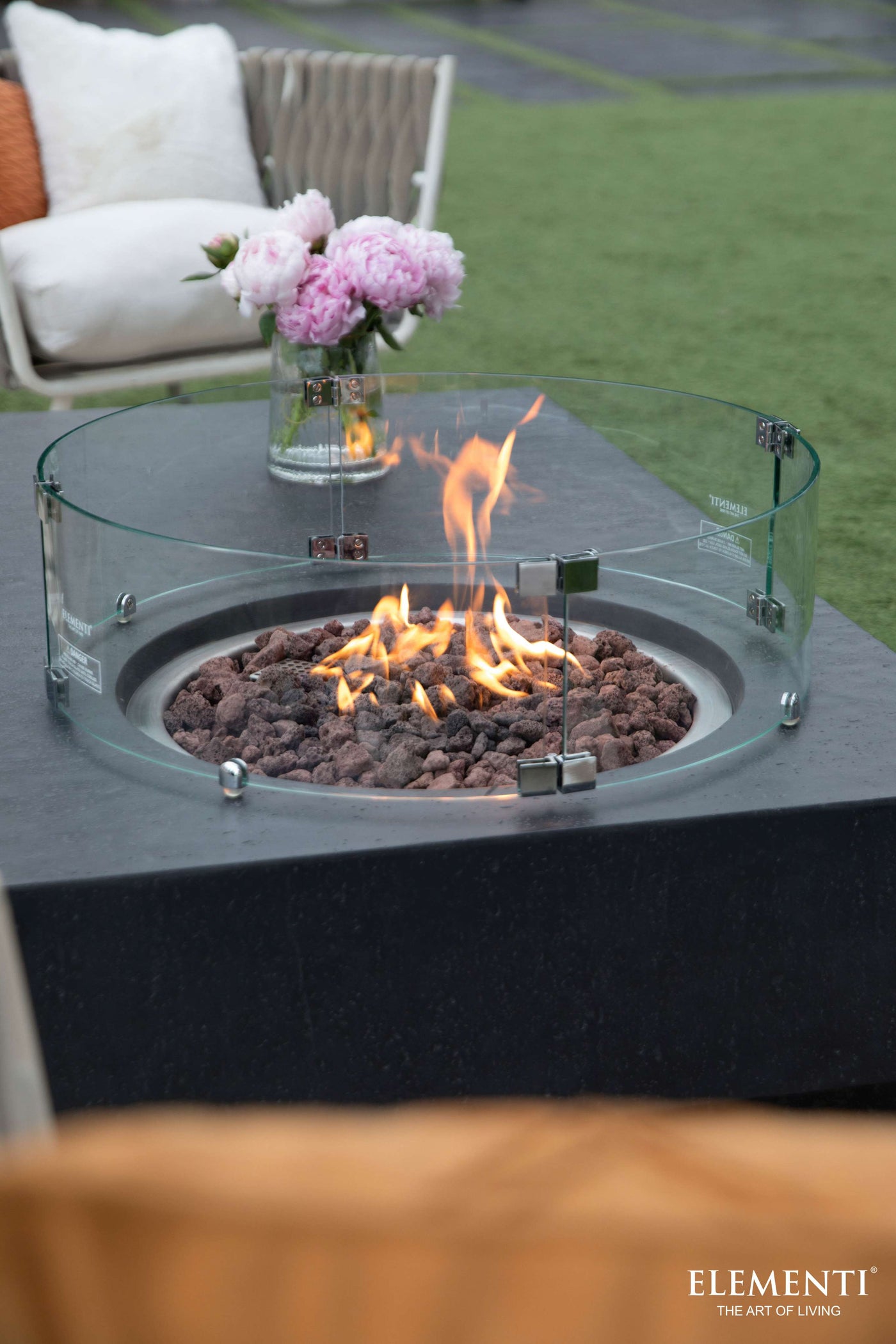 Elementi Metropolis Fire Table - Outdoor Elegance | Shop Now — Backyard ...