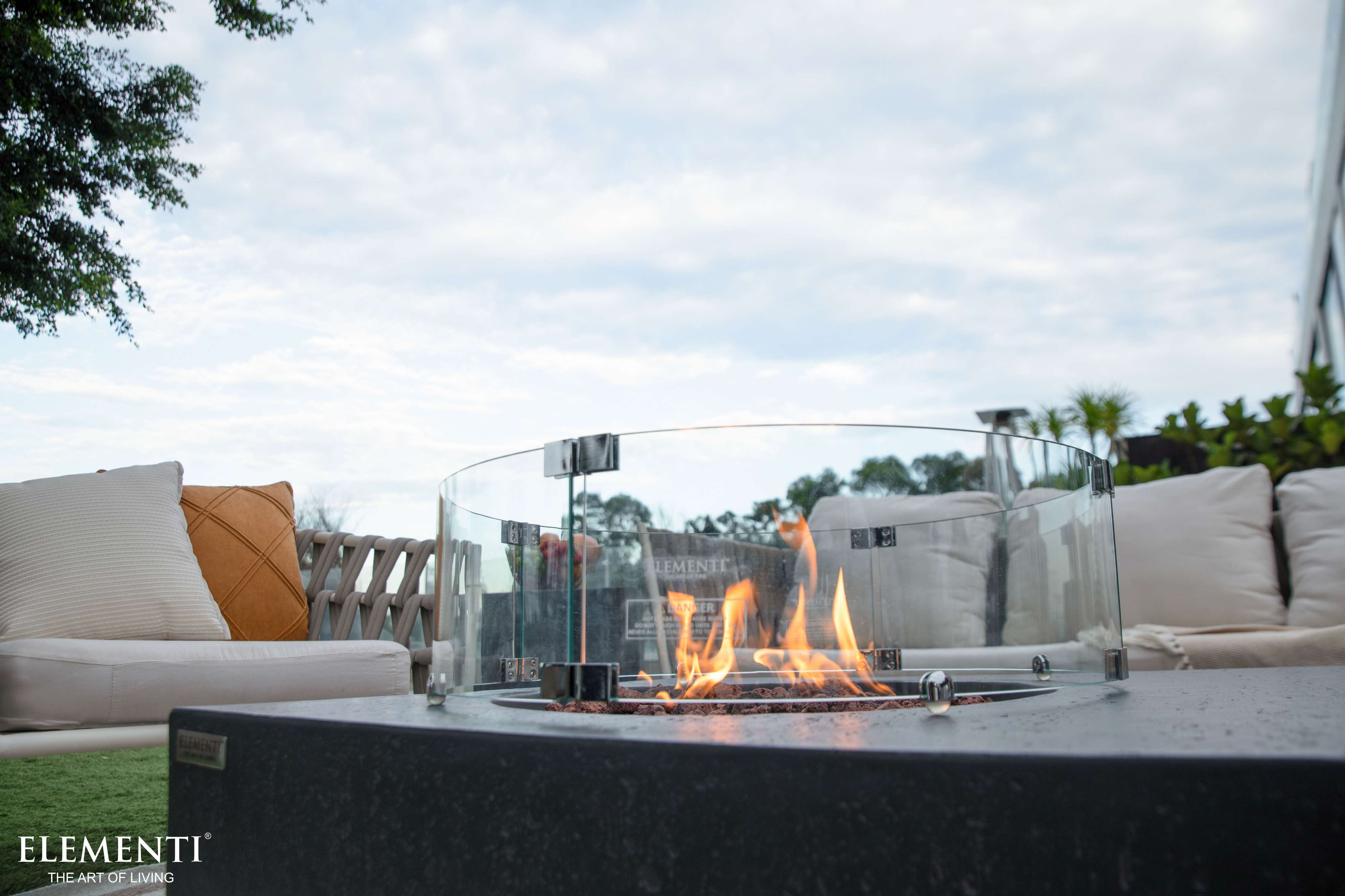 Elementi Metropolis Fire Table - Outdoor Elegance | Shop Now — Backyard ...