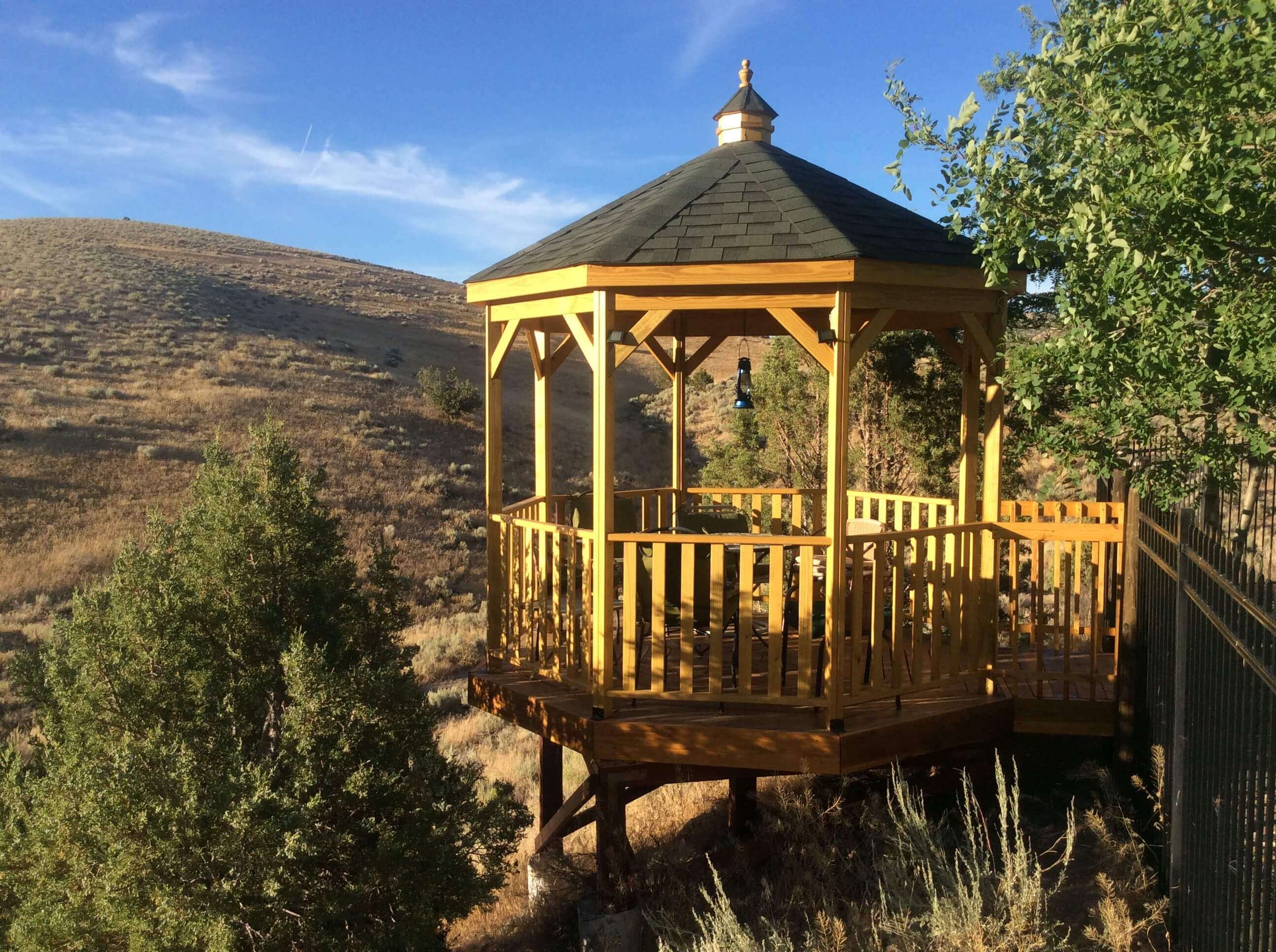 Amish Gazebos 10 Foot Wood Gazebo-In-A-Box with Floor - Luxury Shade ...