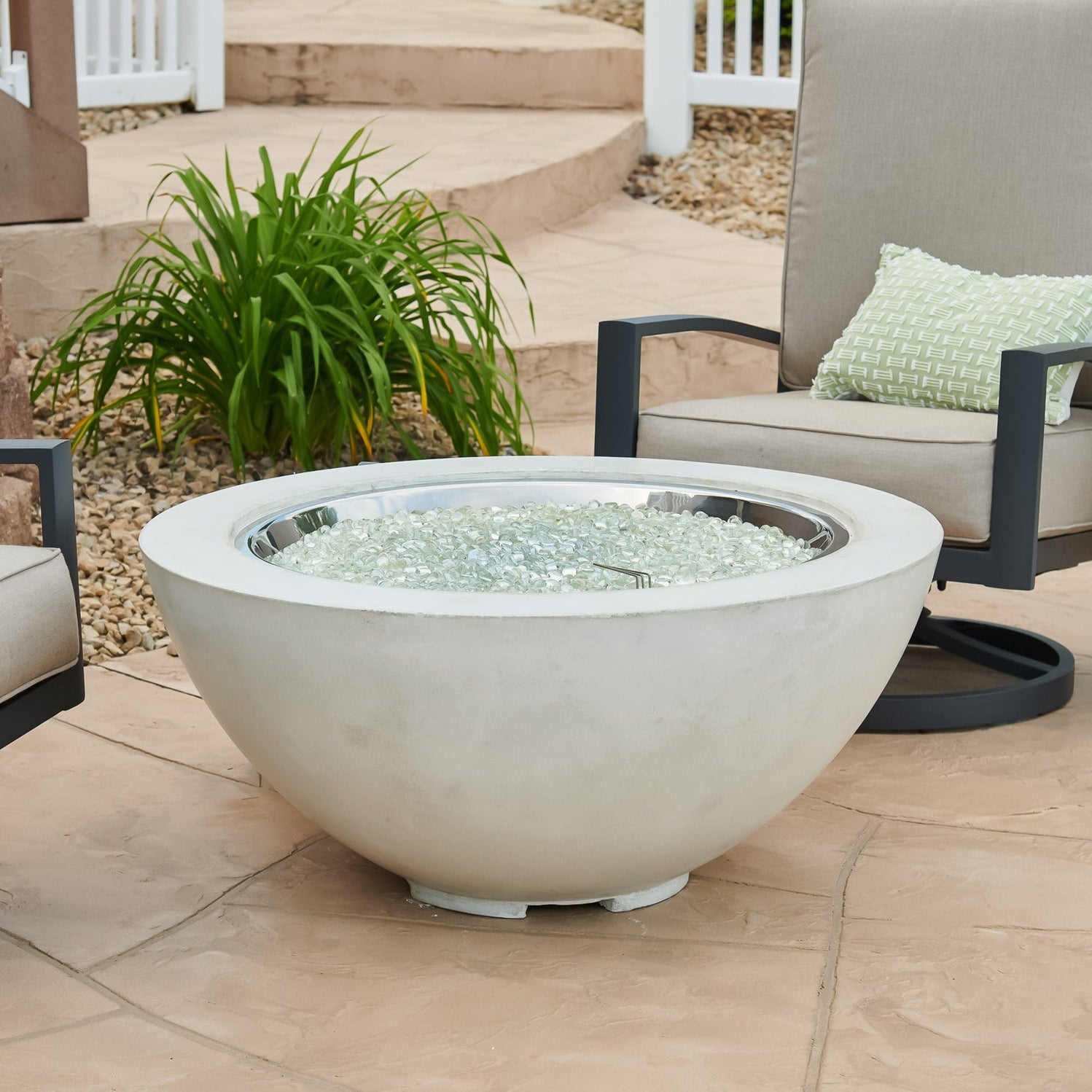 Outdoor Greatroom Cove Gas 42" Fire Pit - Luxury & Warmth Redefined ...