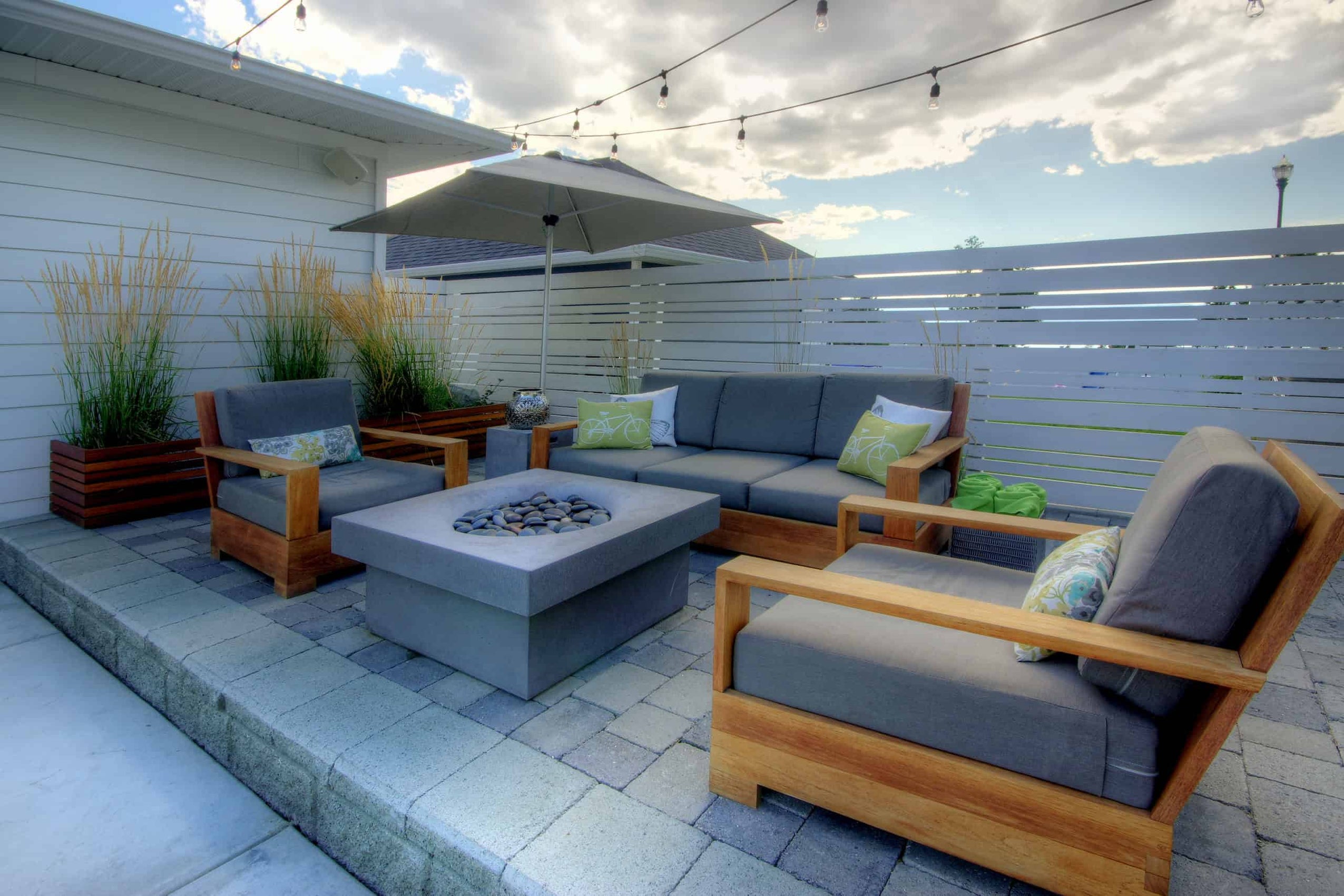 Solus Decor Halo Elevated Fire Pit | Modern Outdoor Luxury Fire Table ...