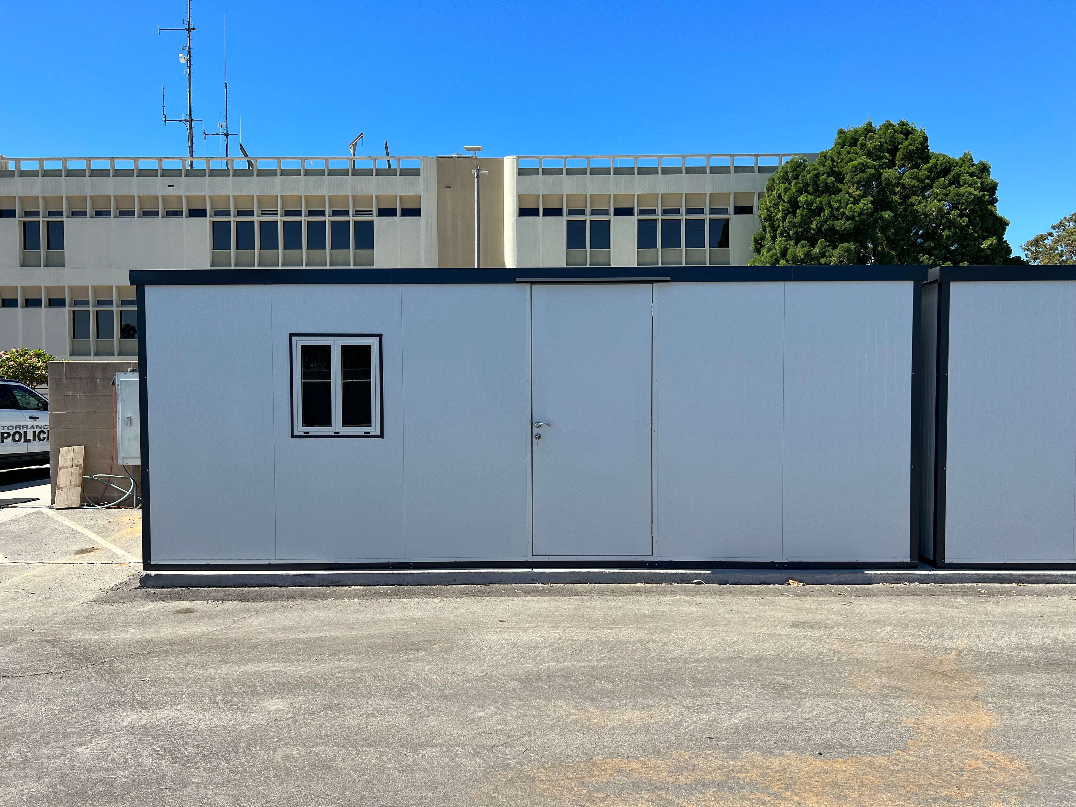 Stylish Backyard Retreat with the Multi-Use Duramax 13x10 Garden Glass ...