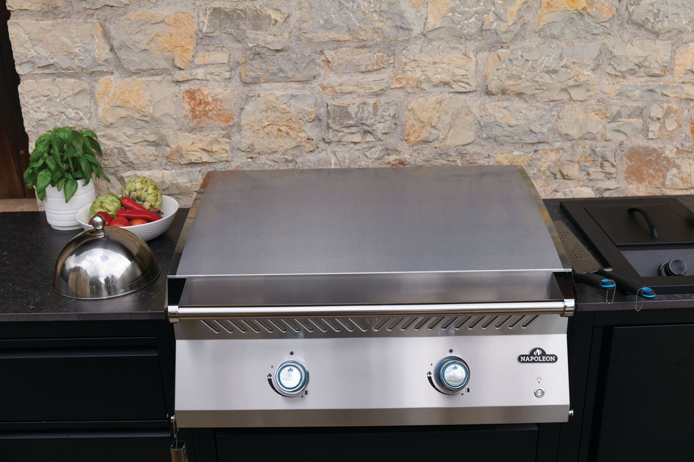 Napoleon Grills Built-In 700 Series 32" Griddle for Easy Outdoor Meals ...